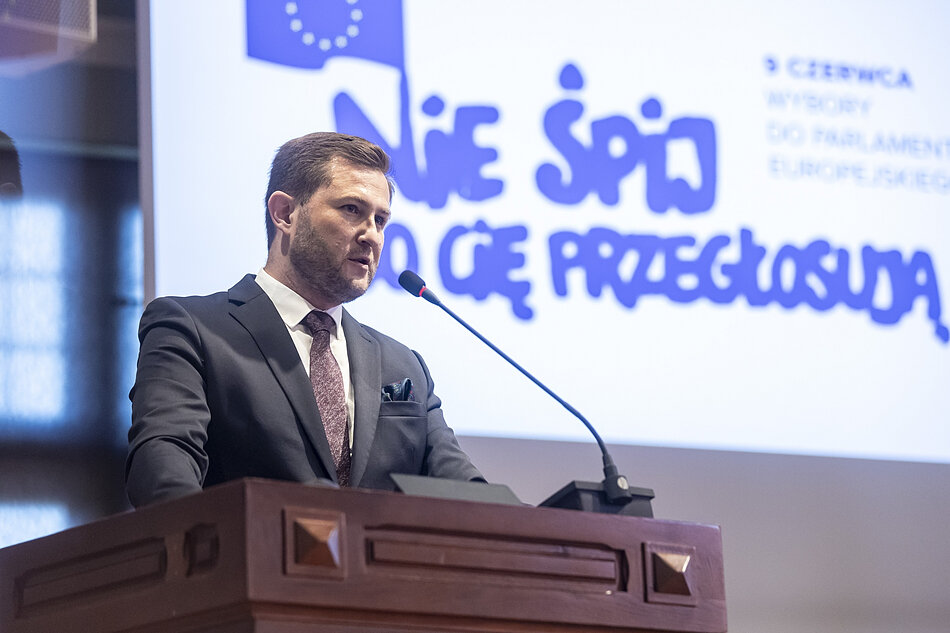 „Śpiew morza” i ludzie - foki. W sobotę premiera w Teatrze Miniatura